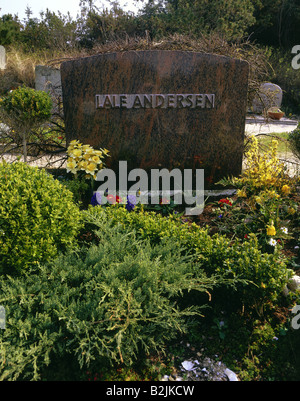 Grabstein von Lale Andersen auf dem Friedhof Langeoog Insel Nordsee ...