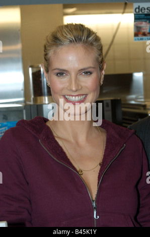 Heidi Klum schießen einen Werbespot für deutsche Haar Pflege Firma ...