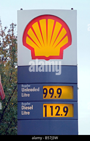 Ändern der Benzinpreis pro Liter, OMV Tankstelle, Sofia, Bulgarien ...