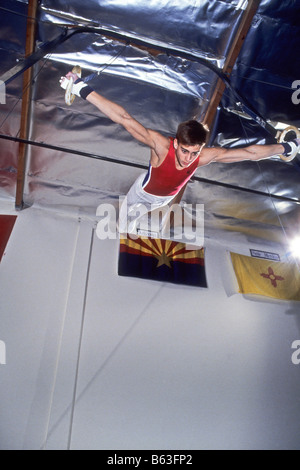 Turnen an den Ringen ausführen Stockfotografie - Alamy