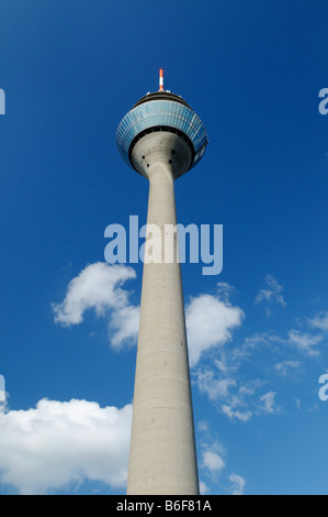 Rheinturm in Düsseldorf, Deutschland, Europa - Rheinturm in Düsseldorf ...