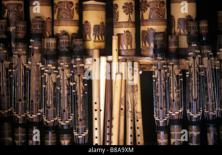 Pan madagassischen Musikinstrumente - Valiha, Zither, Flöten, Pfeifen ...