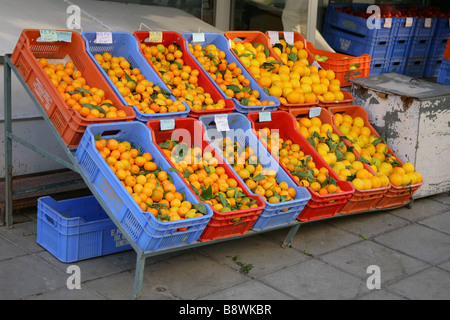 Zypern, Limassol, Markt, Obst und Gemüse-Händler Stockfoto, Bild ...