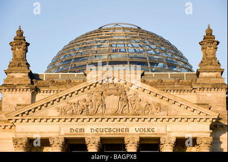 Deutschland, Berlin, Reichstag, von Bismarck im Jahre 1892 erbaut und im Jahr 1961 wieder ...