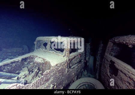 Kriegsmaterial liegt rosten im Frachtraum die Thistlegorm, im Roten ...