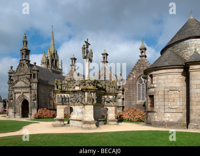 Die Calvaire, Kalvarienberg, Guimiliau, Finistere, Bretagne, Frankreich, Europa Stockfotografie ...