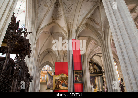 Gemälde in der Kathedrale unserer lieben Frau in Antwerpen Stockfotografie - Alamy