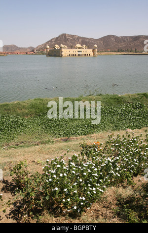 JAL Mahal und Mann Sagar See in Jaipur, Rajasthan, Indien. JAL Mahal ...