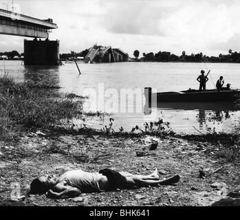 Ereignisse, Vietnamkrieg, tote Leichen und ein zerstörtes ...