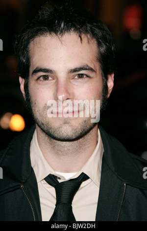 LOS ANGELES, USA. Dezember 2023: Greg Kriek, Shay Hatten, Lila Barad ...