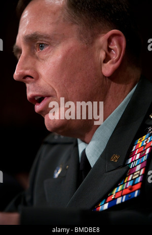 General David Petraeus, Kommandeur des US Central Command, liefert ...