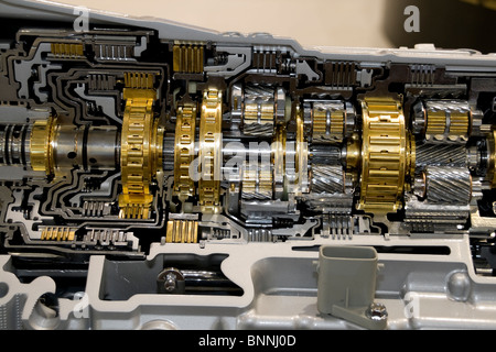 Kfz Getriebe mit vielen details Stockfoto, Bild: 68793115 - Alamy