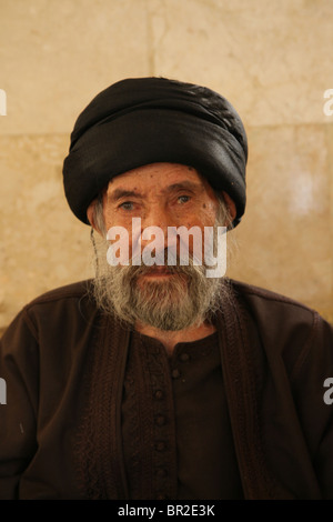 Portrait von Yeziden Mann im irakischen Kurdistan, Irak Stockfoto, Bild ...