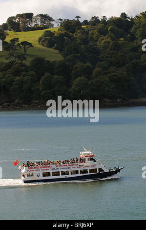 Blick nach Süden auf den Fluss Tamar am Weir Quay, Devon, England ...