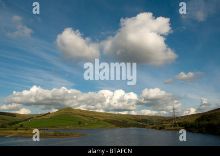 Woodhead Reservoir und Pikenaze Hill, Longdendale, Peak District ...