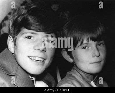 Heintje, * 12.8.1955, niederländischer Sänger und Schauspieler, halbe ...