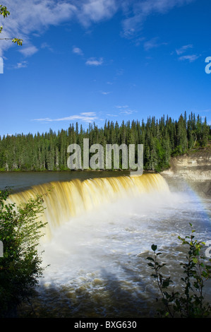 Kakisa River bei Lady Evelyn Falls auf der Waterfalls Route (Highway ...