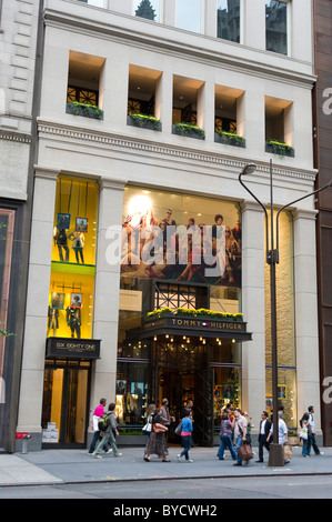 Tommy Hilfiger Store auf der Fifth Avenue in New York City Stockfotografie Alamy