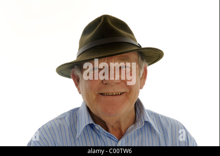 Porträt von glücklich lächelnde britische Rentner in ihrem Haus in ...