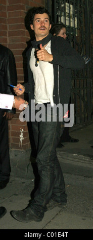 Orlando Bloom, der Duke of York Theatre verlassen und Unterzeichnung ...