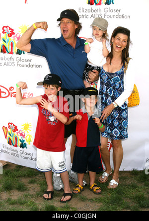 Kevin Sorbo mit Frau Sam mit Tochter und Söhne - Tinker Bell Premiere ...