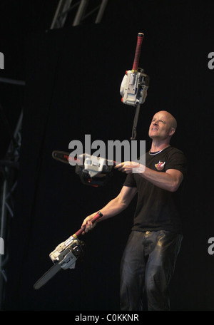 EDINBURGH FESTIVAL kanadischen Stunt preformer Tom Come Tod Stunt ...