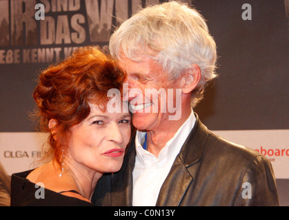 Gabrielle Scharnitzky, Mathieu Carriere Premiere für den TV-Film "Wir Sind Das Volk - Liebe ...