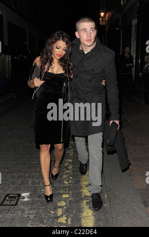 Vanessa White und ihr Freund verlassen 24 Club, haben gefeiert ...