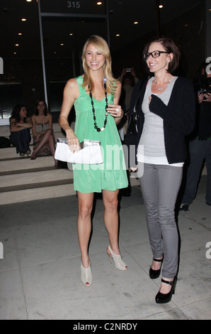 Stacey Kiebler und Gast Jonathan Cheban und Lisa Kline feiern "Kritik ...