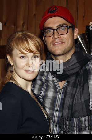 Cheyenne Jackson beteiligt sich an einer Aufnahme-Session mit der 2009 ...