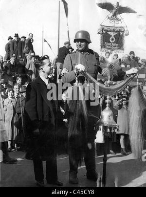 Mitglied der "Adolf-Hitler-SS-Wachen" in Wien, 1938 Stockfoto, Bild ...