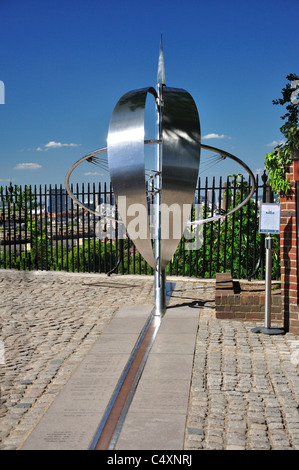 England, London, der Nullmeridian, bei 0 Grad Länge durchläuft das ...