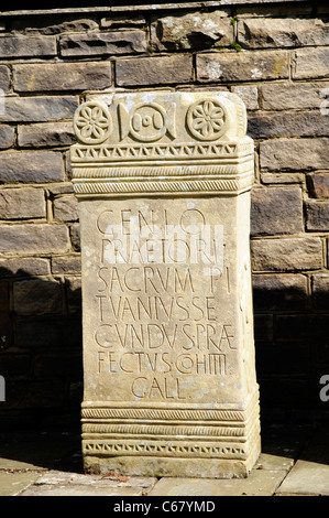 Nachbildung römischer Altar zu Jupiter am Vindolanda Open Air Museum ...