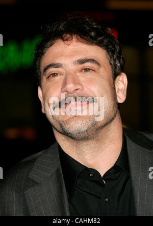 JEFFREY DEAN MORGAN P.S. Ich liebe dich FILM PREMIERE GRAUMANS CHINESE ...