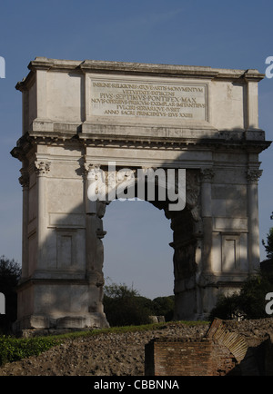 Kaiser Titus s Triumphal arch Inschrift Rom Senatus Populusque Romanus ...