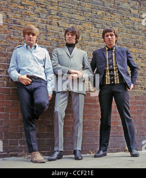 MINDBENDERS UK-pop-Gruppe im Jahr 1966 von links: Bob Lang, Eric ...