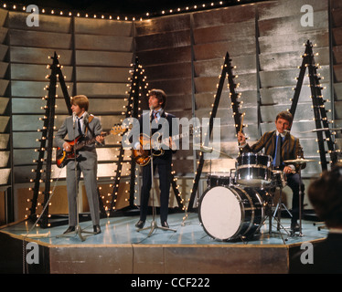 MINDBENDERS UK-pop-Gruppe im Jahr 1966 von links: Bob Lang, Eric ...