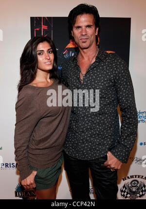 Lorenzo Lamas bei der Enthüllung des Künstlers Jack Armstrongs „Cosmic ...