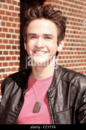 Aaron Kelly bei der Late Show mit David Letterman in New York City - 10 ...