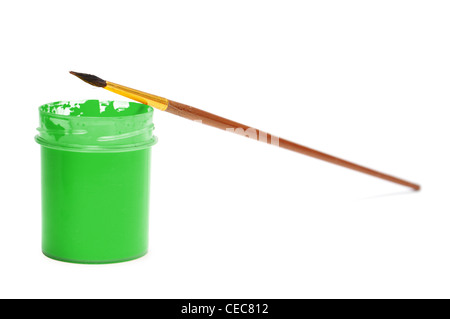 Pinsel mit grüner Farbe isoliert auf weißem Hintergrund Stockfoto, Bild ...