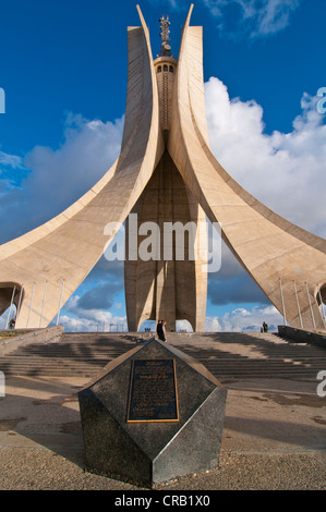 Blick vom Märtyrerdenkmal in Baku, der Hauptstadt Aserbaidschans. Im ...