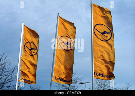 Flaggen der Deutschen Lufthansa Stockfoto, Bild: 29076683 - Alamy