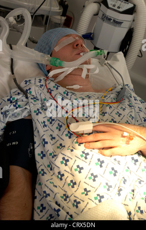 Ein Patient in Narkose Stockfotografie - Alamy