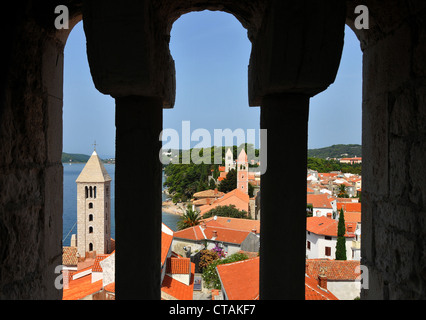 Blick vom Turm der St. Andriji über der Altstadt von Rab, Insel Rab ...