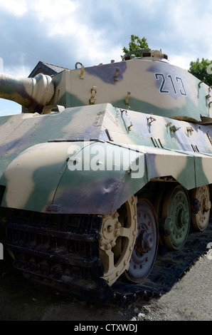 ERHALTENEN DEUTSCHEN ROYAL TIGER TANK BEHINDERTE IN DEN ARDENNEN ...