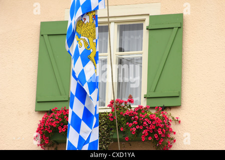Bayern Fahne, weißen und blauen Rauten mit bayerischen Wappen ...