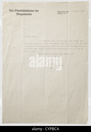 GroßAdmiral Erich Raeder, Ein offizielles Foto des U-Boots-Kapitäns ...