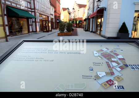 Wustermark, Deutschland, Info-Tafel im B5 Designer Outlet Center ...