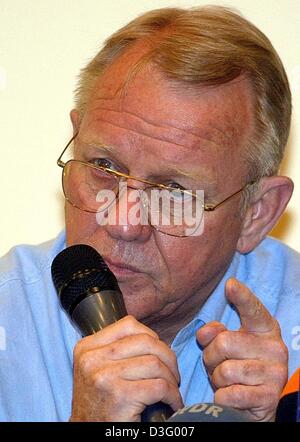 Retired US general Jay Garner, left, who will run post-war Iraq ...