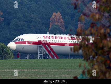 Die IL-62 Lady Agnes Inter Flug auf dem Segelfluggelaende Stölln ...